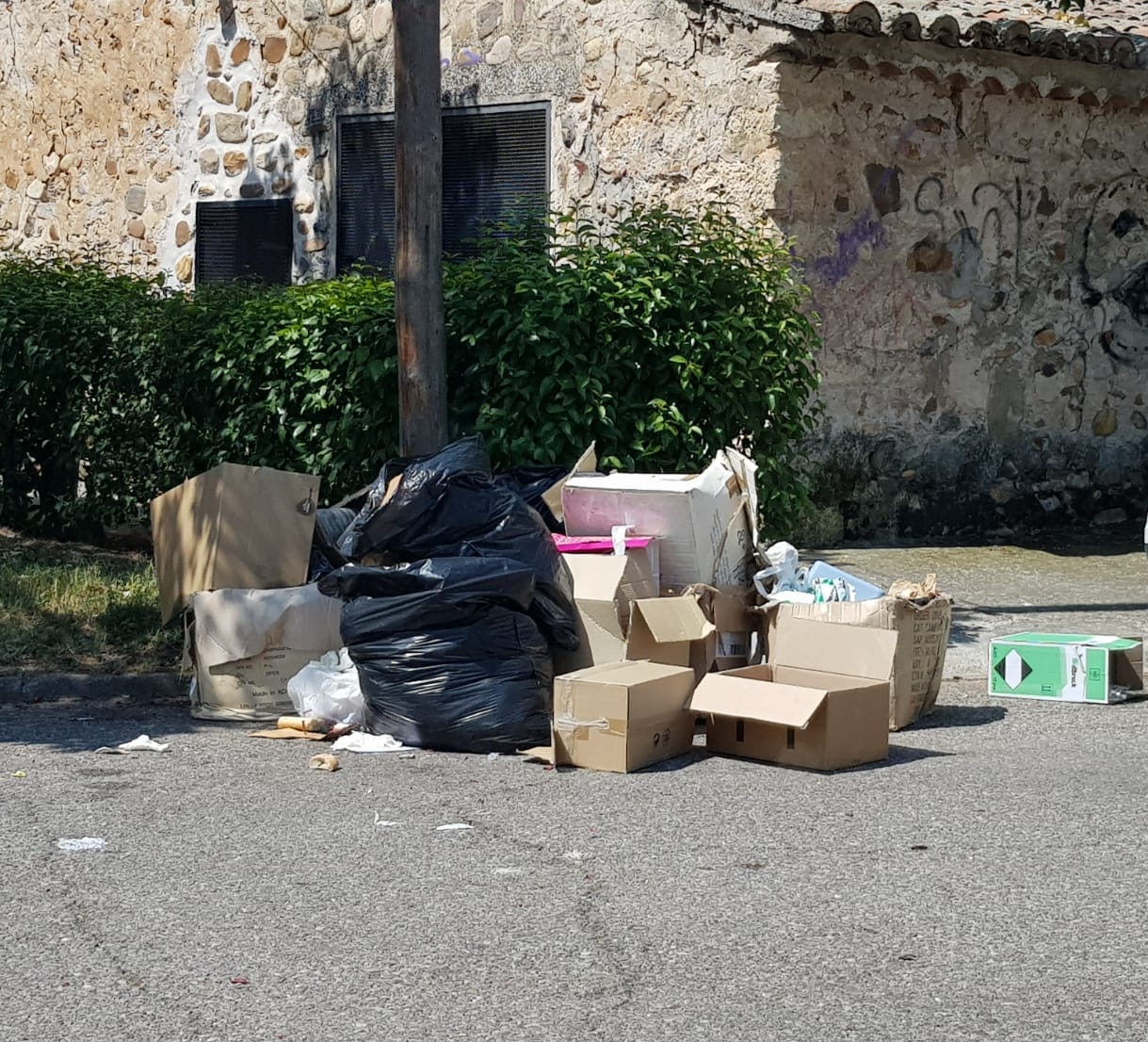 Mantener limpias nuestras calles y nuestro entorno es labor de todos